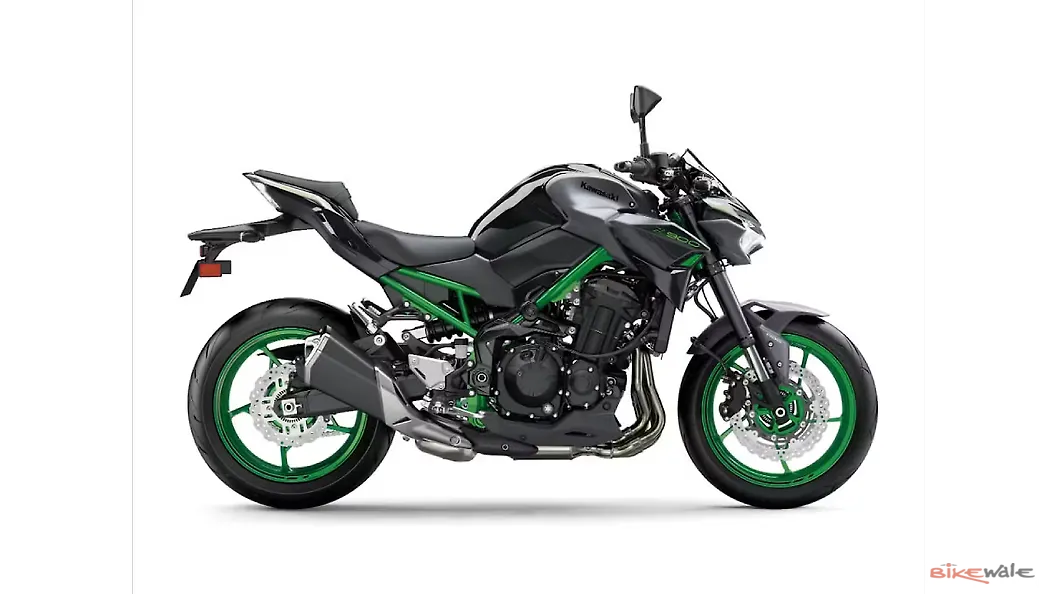 Kawasaki Z900 Right Front Three Quarter Image – BikeWale
