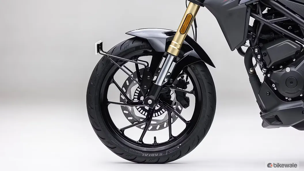 Keeway K300 N Front Suspension Image – BikeWale