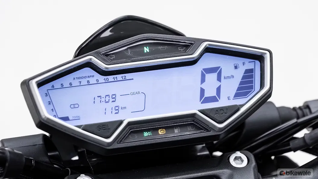 Keeway K300 N Tachometer Image – BikeWale