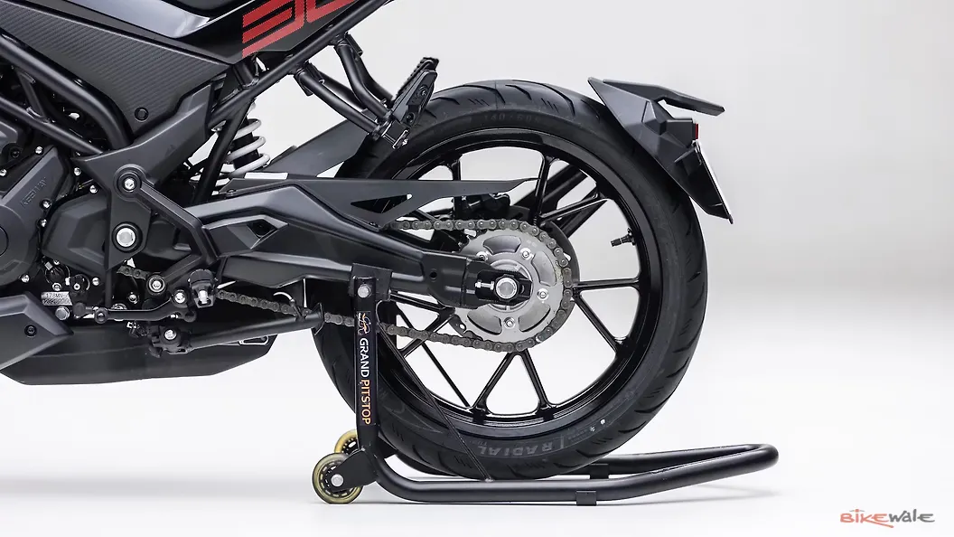 Keeway K300 N Branding/Fuel Tank Decal Image – BikeWale