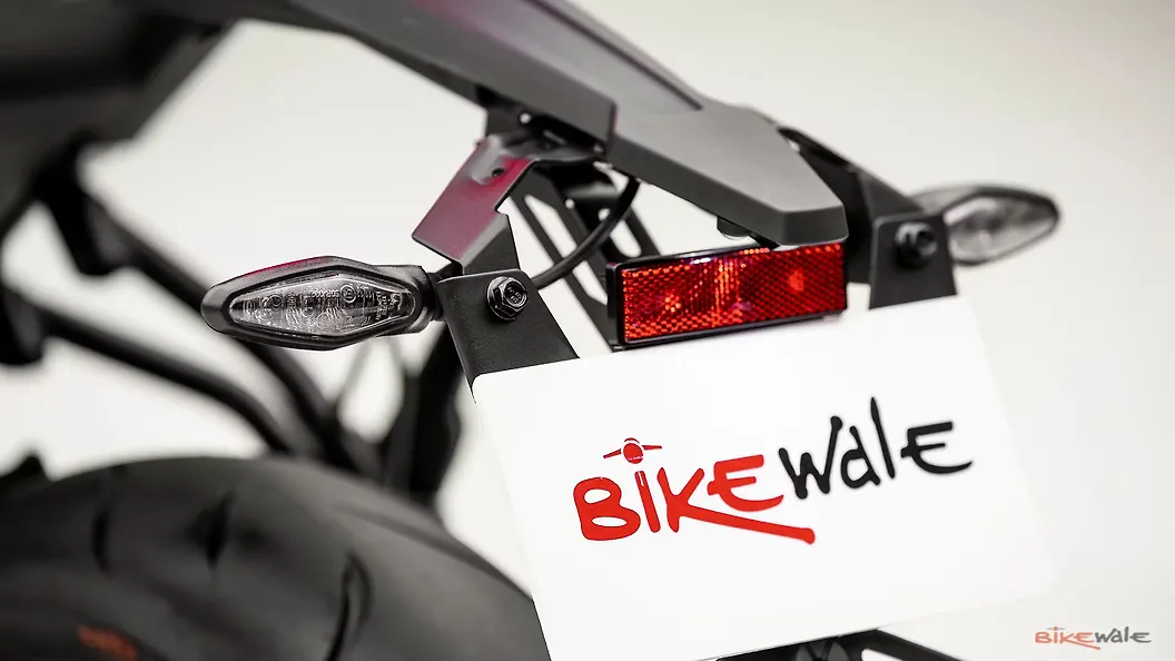 Keeway K300 R Tail Light Image – BikeWale