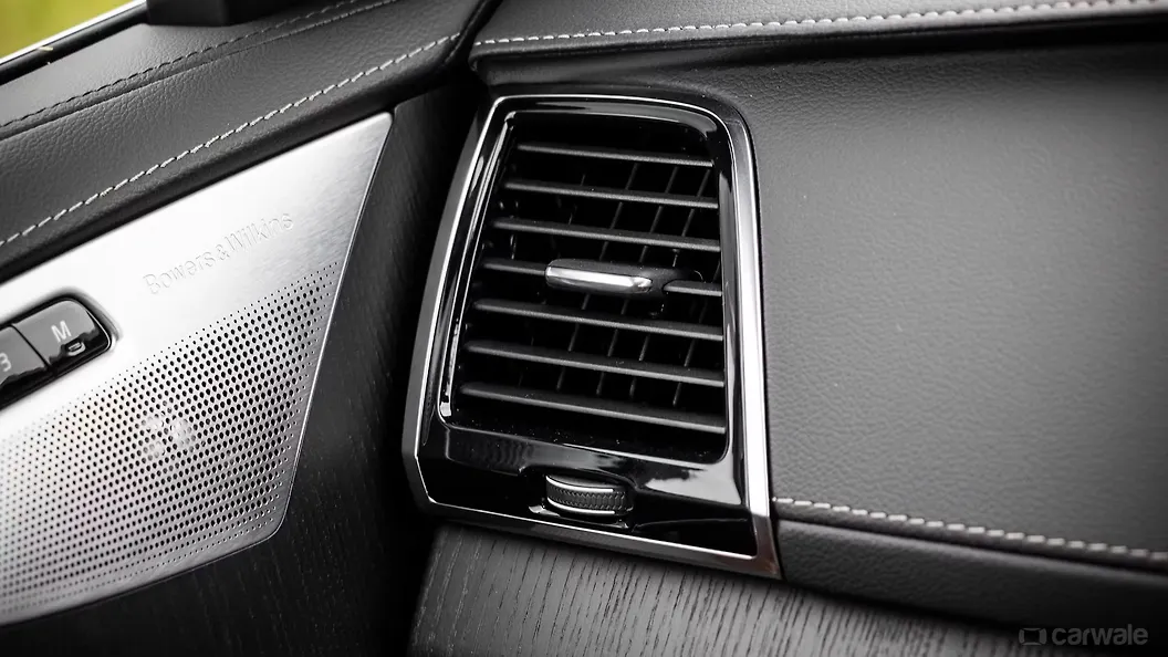 XC90 Front Passenger Air Vent Image, XC90 Photos in India - CarWale