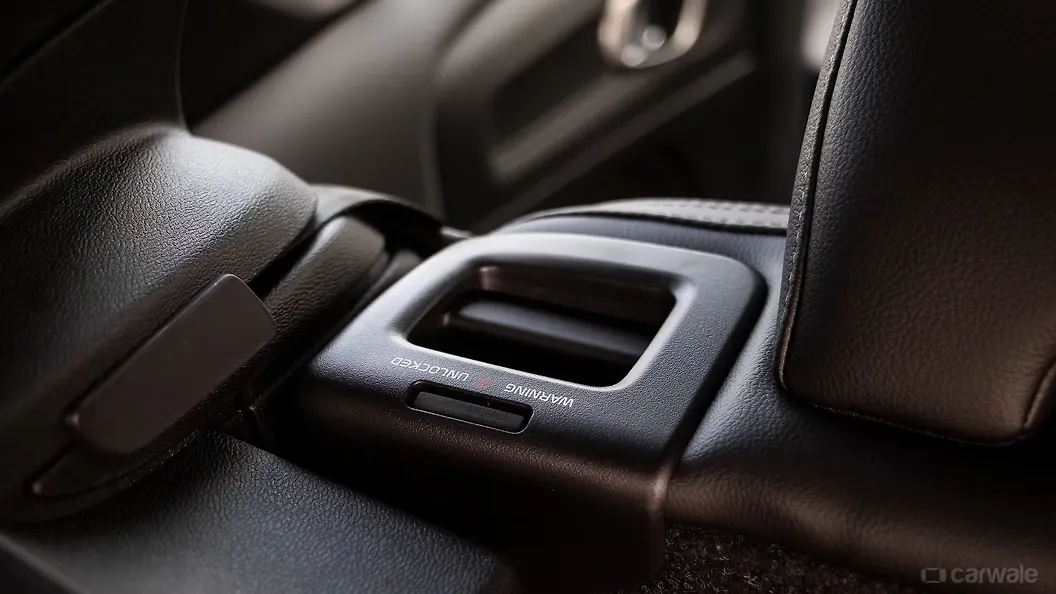 XC40 Boot Rear Seat Fold/Unfold Switches Image, XC40 Photos in India ...