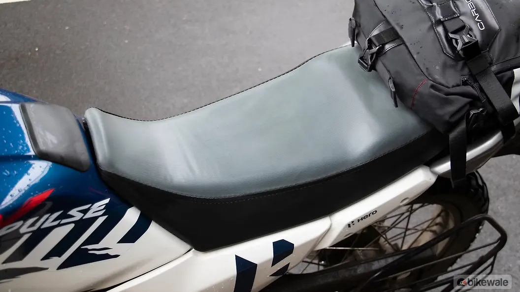 Hero Xpulse 200 4V Seat Image – BikeWale
