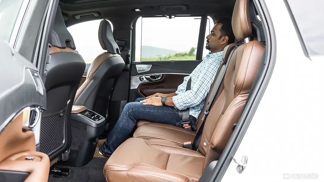 XC90 Second Row Seats Image, XC90 Photos in India - CarWale
