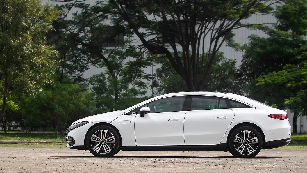 Mercedes-Benz EQS Images - Interior & Exterior Photo Gallery [30 ...