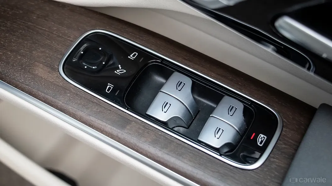 EQS ORVM Blinker Image, EQS Photos in India - CarWale