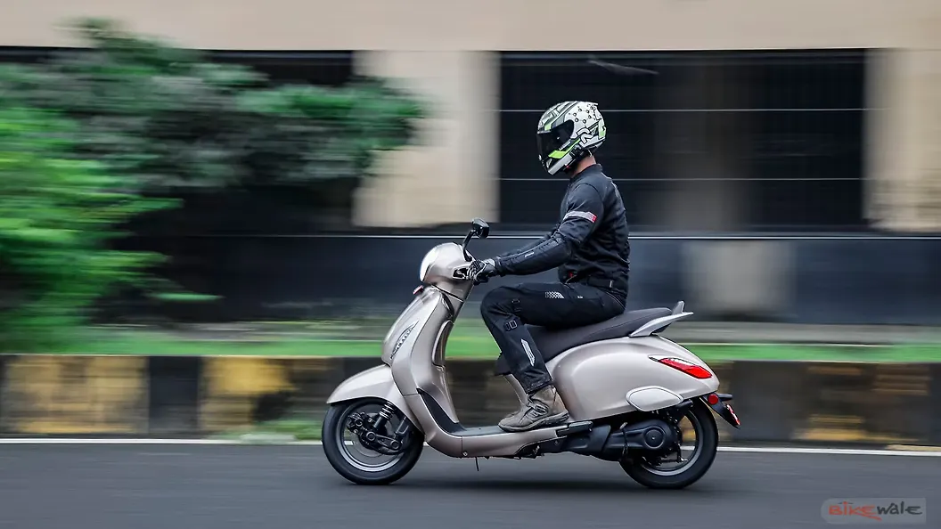 Bajaj Chetak Left Side View Image – BikeWale