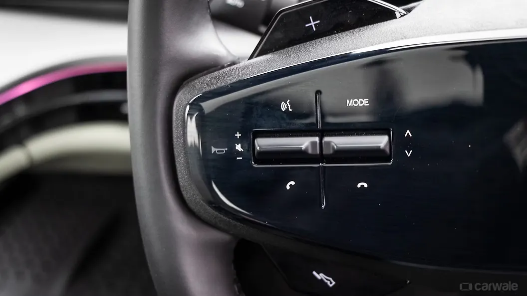 BE 6 Left Steering Mounted Controls Image, BE 6 Photos in India - CarWale