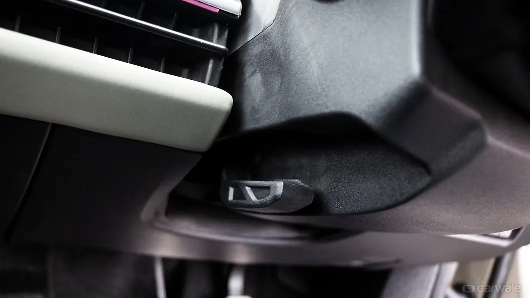 BE 6 Steering Adjustment Lever/Controller Image, BE 6 Photos in India ...
