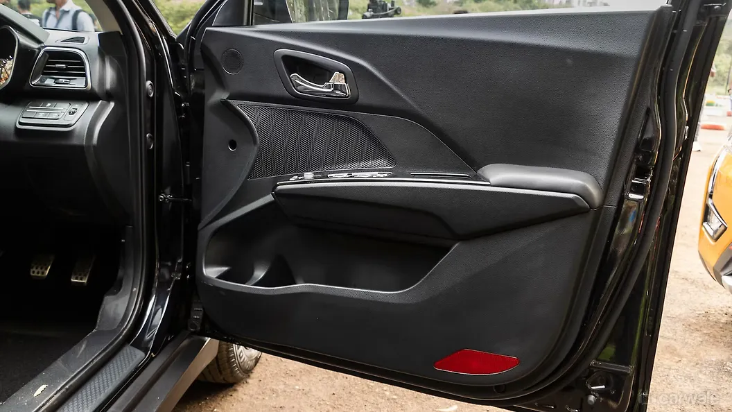 XUV300 TurboSport Pedals/Foot Controls Image, XUV300 TurboSport Photos ...