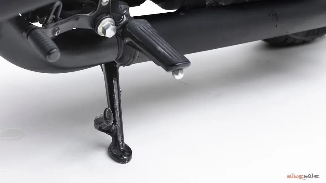 Jawa 42 Bobber Side Stand Image – BikeWale