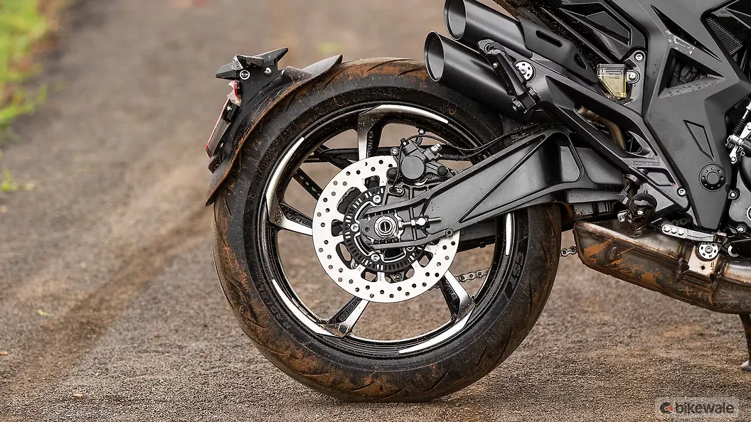 Zontes 350R Rear Wheel Image – BikeWale