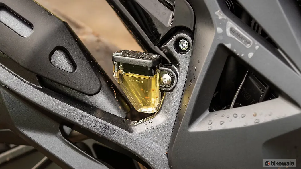 Zontes 350R Rear Brake Fluid Reservoir Image – BikeWale