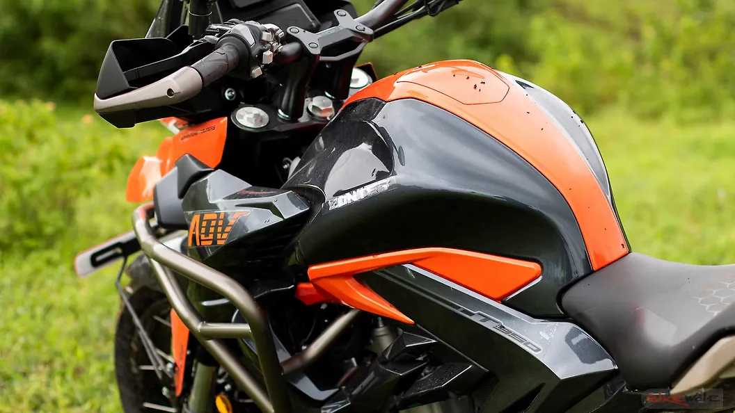 Zontes 350T Engine From Left Image – BikeWale