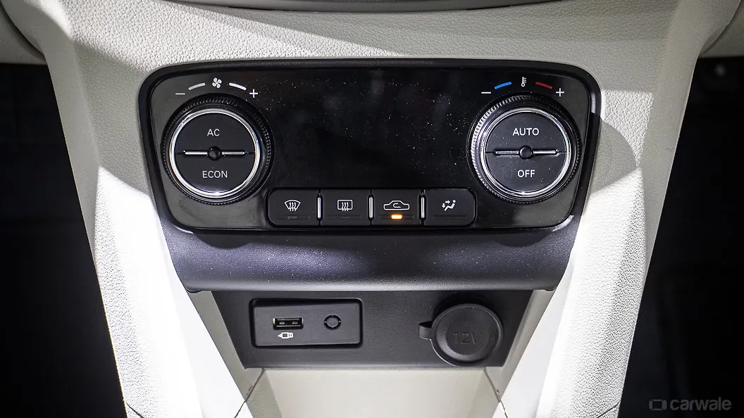 Tiago EV AC Controls Image, Tiago EV Photos in India - CarWale