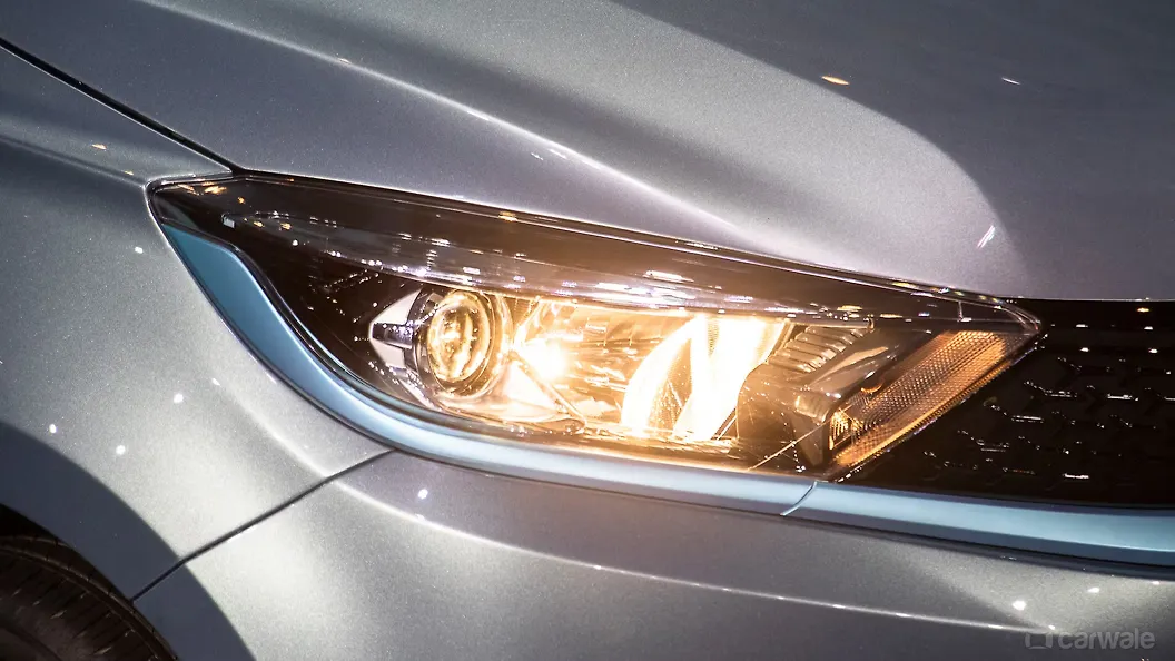 Tiago EV Front Fog Lamp Image, Tiago EV Photos in India - CarWale
