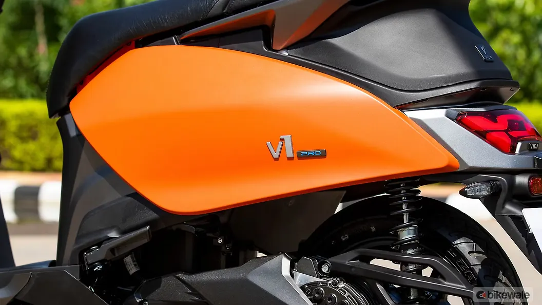 Vida V1 Right Side Body Panel Badge Image – BikeWale