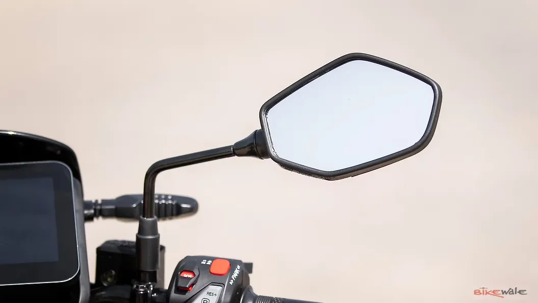 Vida V1 Pro Front View Image – BikeWale