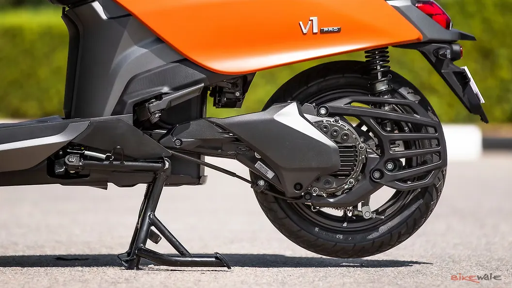 Vida V1 Pro Left Side Body Panel Badge Image – BikeWale