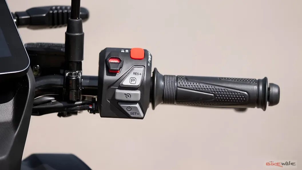 Vida V1 Pro Horn Switch Image – BikeWale