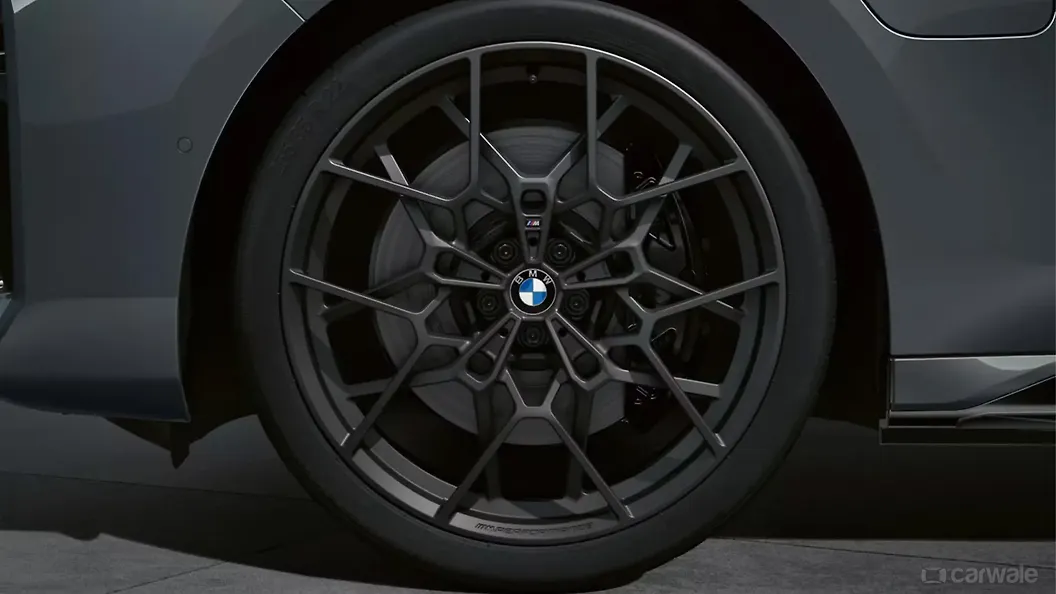 7 Series Wheel Image, 7 Series Photos in India - CarWale