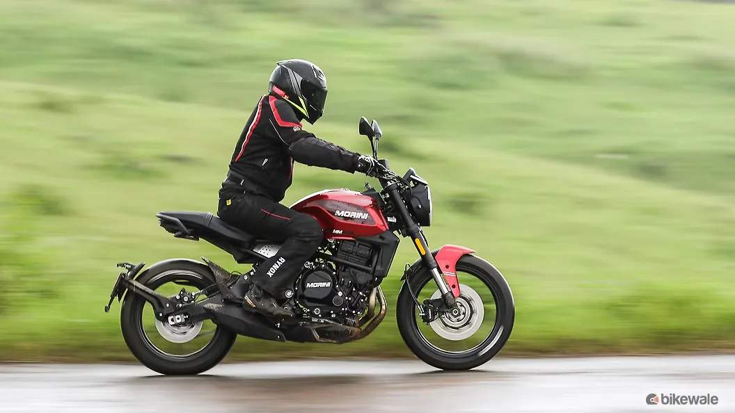 Moto Morini Seiemmezzo Right Side View Image – BikeWale