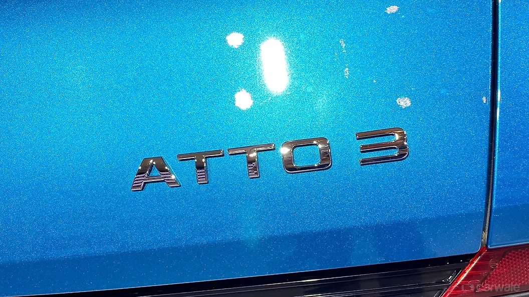 Atto 3 Rear Logo Image, Atto 3 Photos in India - CarWale