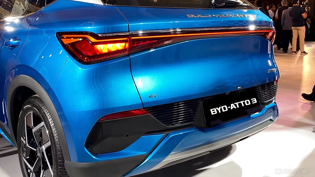 Atto 3 Rear View Image, Atto 3 Photos in India - CarWale