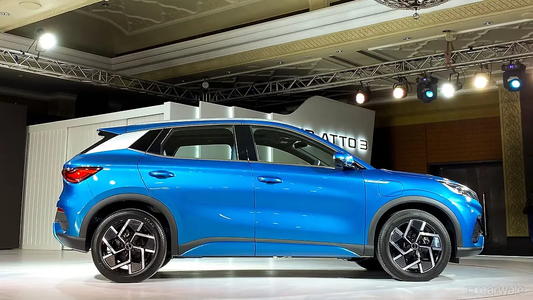 Atto 3 Right Side View Image, Atto 3 Photos in India - CarWale