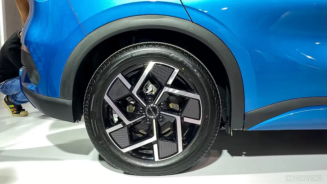 Atto 3 Wheel Image, Atto 3 Photos in India - CarWale