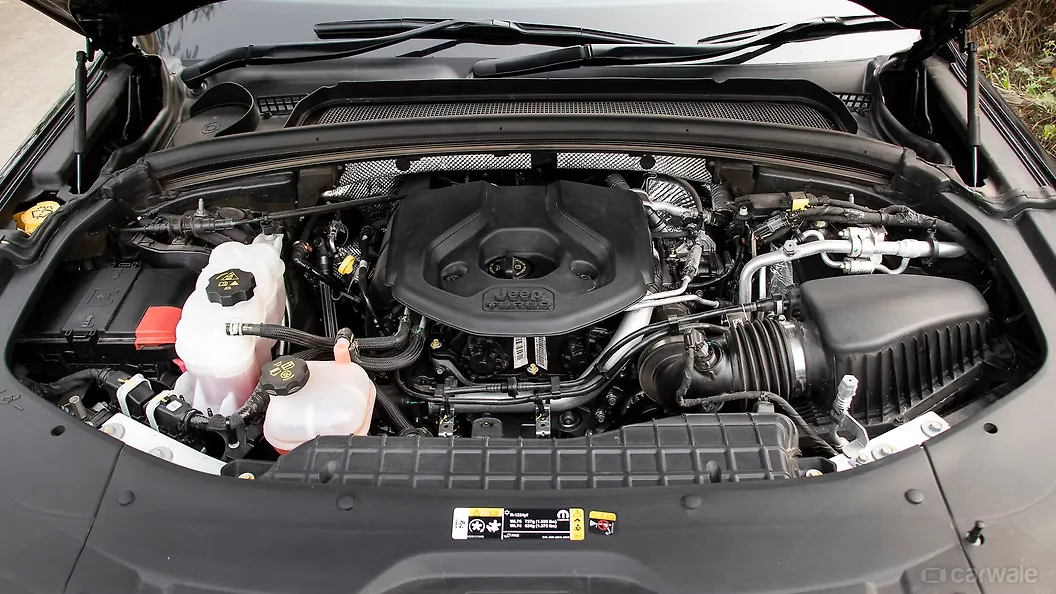 Grand Cherokee Engine Shot Image, Grand Cherokee Photos in India - CarWale