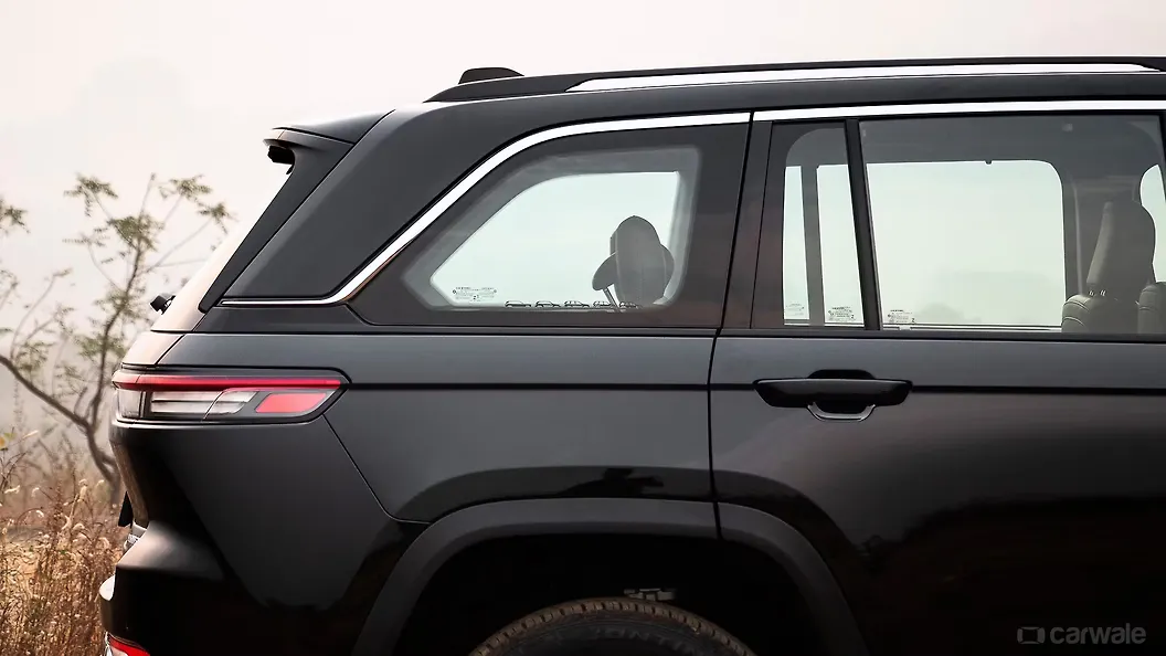 Grand Cherokee Rear Quarter Glass Image, Grand Cherokee Photos in India ...