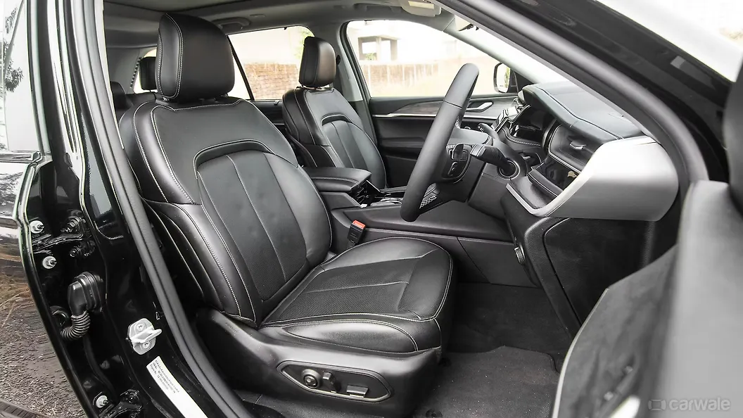 Grand Cherokee Front Row Seats Image, Grand Cherokee Photos in India ...