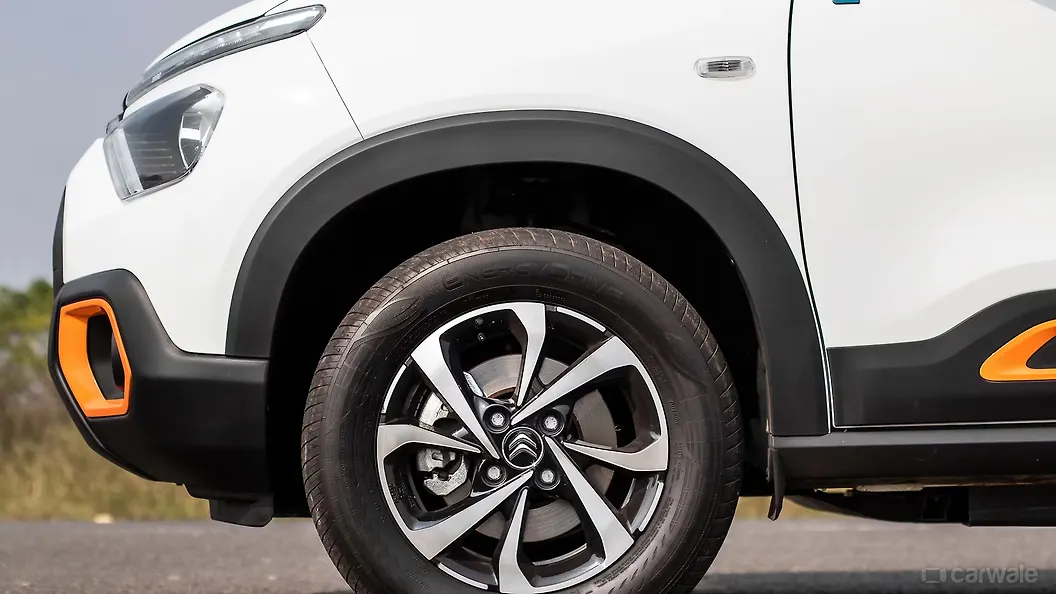 eC3 Front Bumper Image, eC3 Photos in India - CarWale