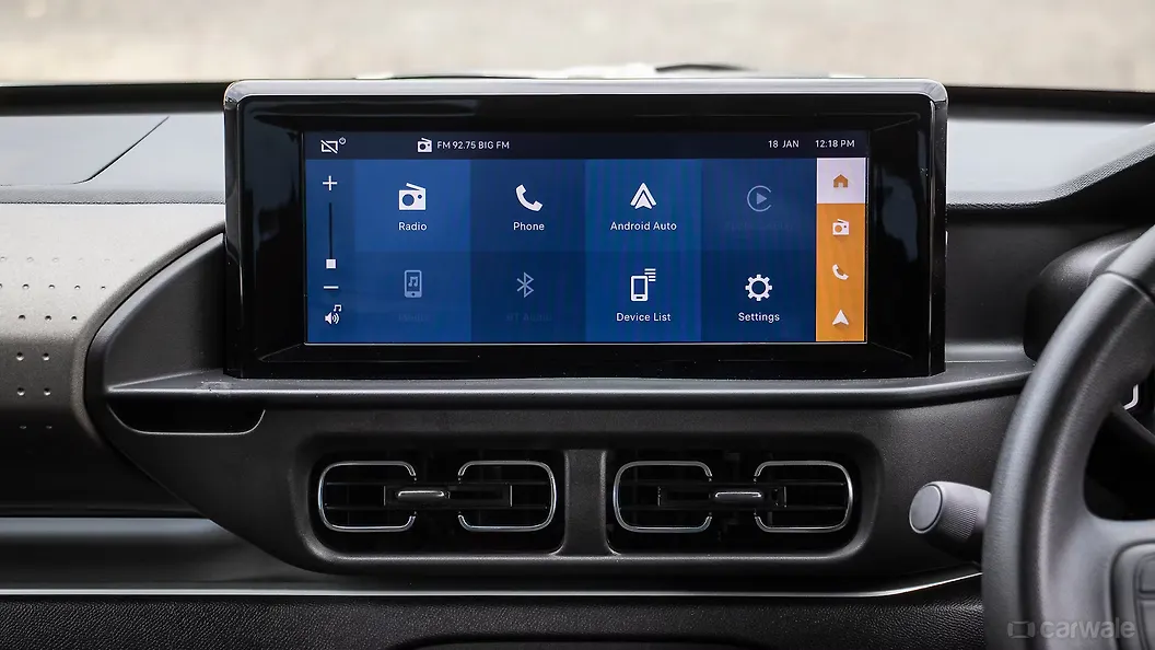 eC3 Steering Wheel Image, eC3 Photos in India - CarWale