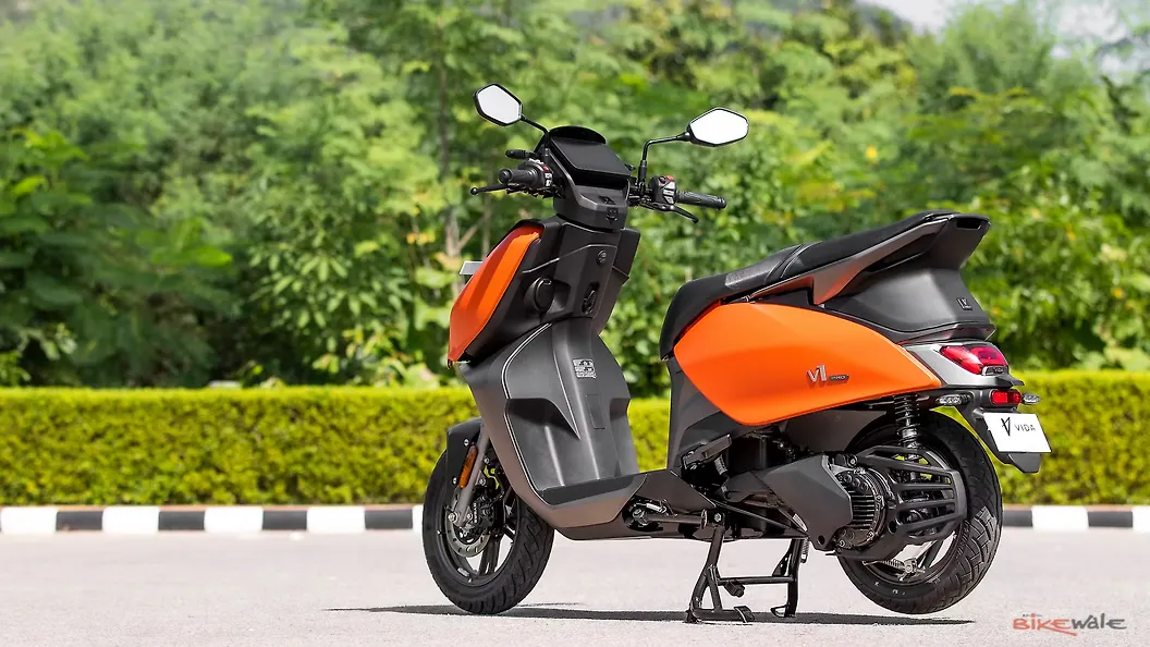 Vida V1 Pro Right Side View Image – BikeWale