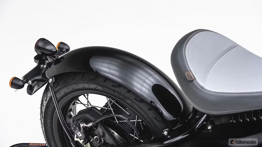 Jawa 42 Bobber Bike Seat Image – BikeWale