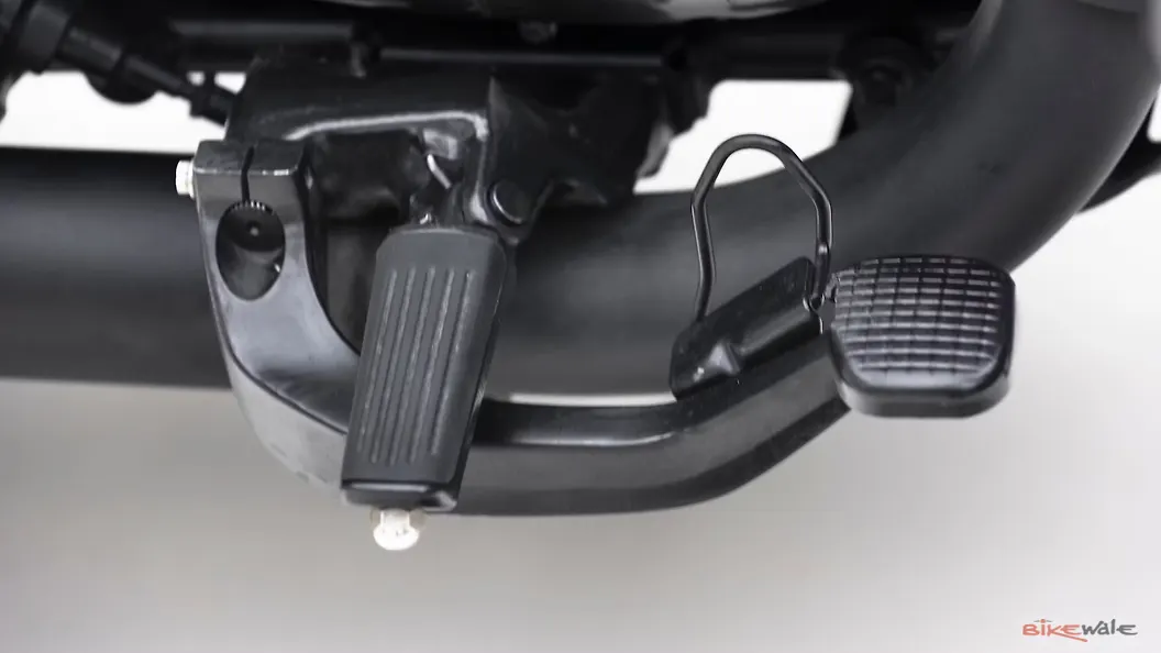 Jawa 42 Bobber Engine Start Switch Image – BikeWale