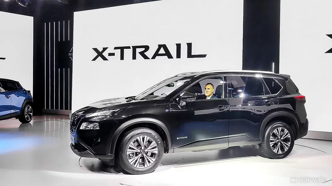 X-Trail Rear View Image, X-Trail Photos in India - CarWale