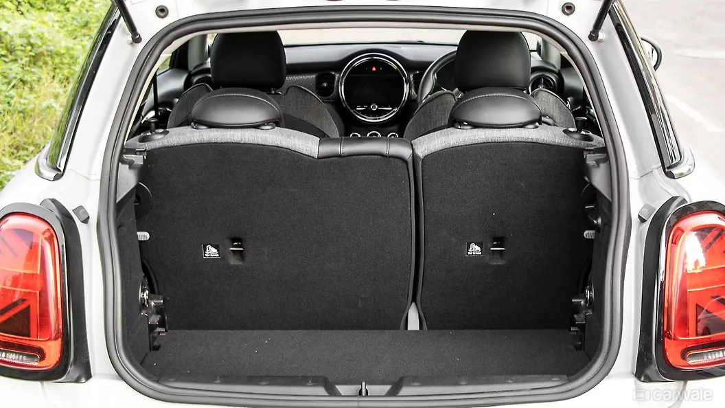 Cooper SE Open Boot/Trunk Image, Cooper SE Photos in India - CarWale
