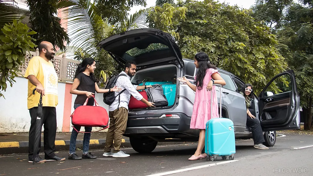 Meridian Open Boot/Trunk Image, Meridian Photos in India - CarWale