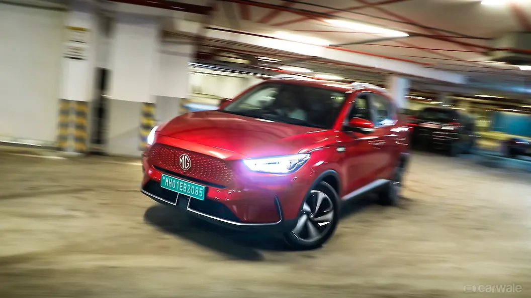 ZS EV Right Front Three Quarter Image, ZS EV Photos in India - CarWale