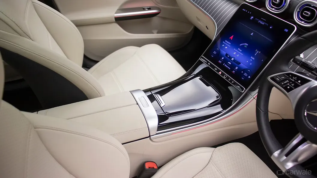 C-Class Center Console/Centre Console Storage Image, C-Class Photos in ...