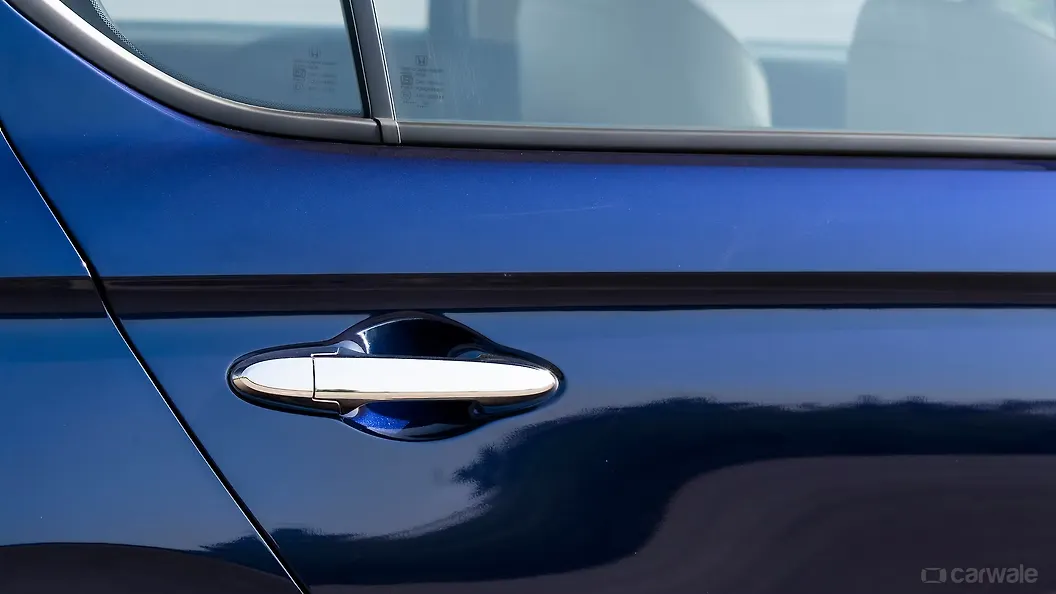 New City Rear Door Handle Image, New City Photos in India - CarWale