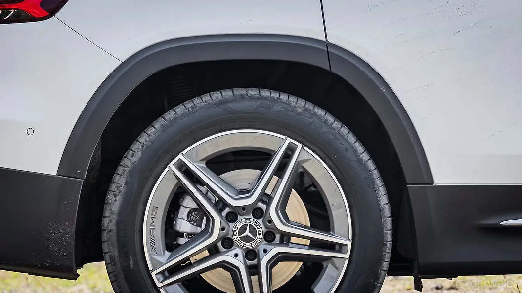 GLB Rear Fender Image, GLB Photos in India - CarWale