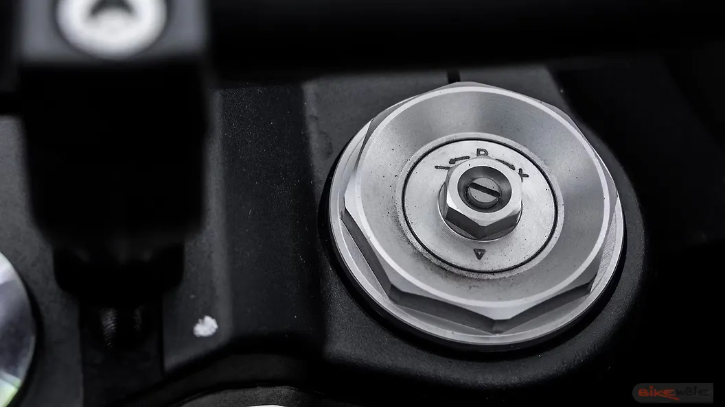 Moto Morini X-Cape Front Suspension Preload Adjuster Image – BikeWale