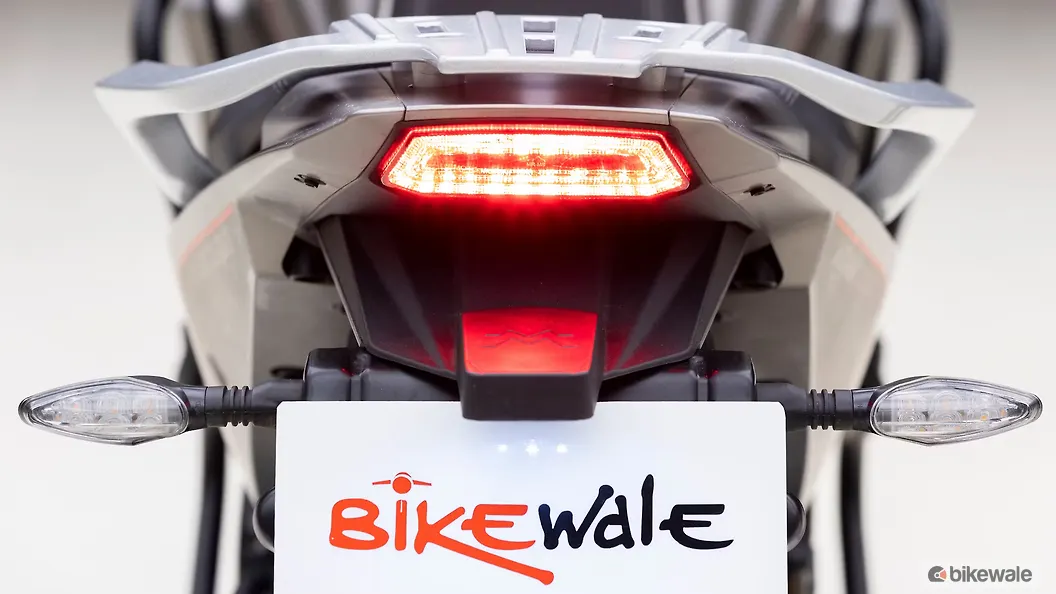 Moto Morini X-Cape Rider Seat Image – BikeWale