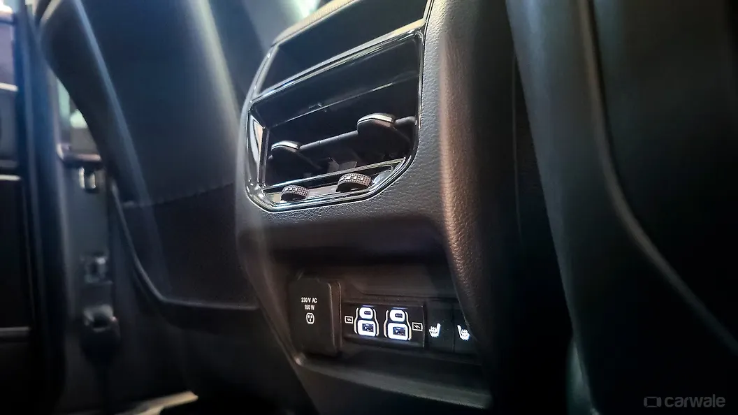 Grand Cherokee Second Row AC Controls Image, Grand Cherokee Photos in ...