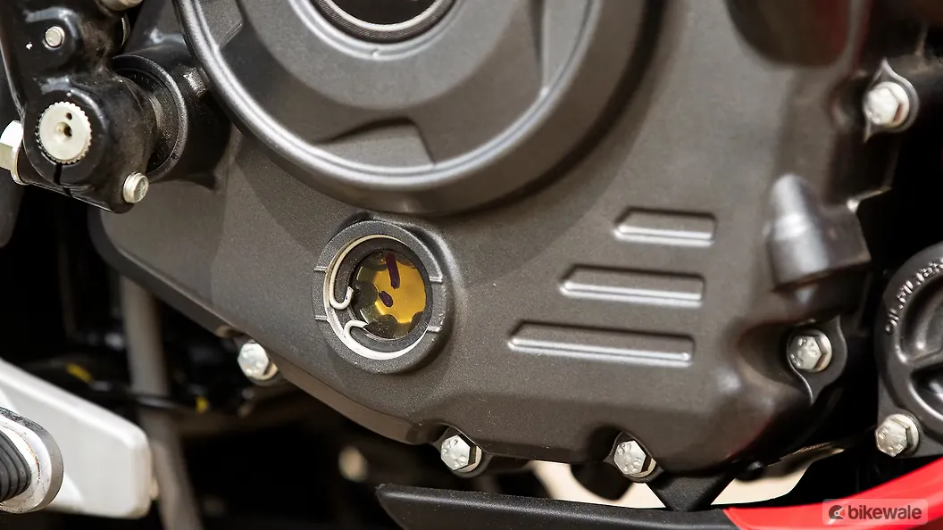 Bajaj Pulsar P150 Engine Oil Level Indicator Image – BikeWale